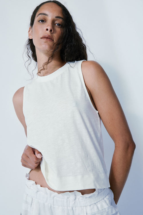 TOPS – Melissa Nepton